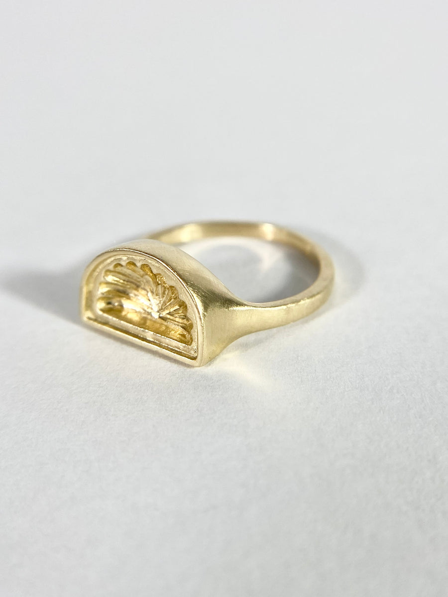 Seashell Signet Ring – Palm Sunday